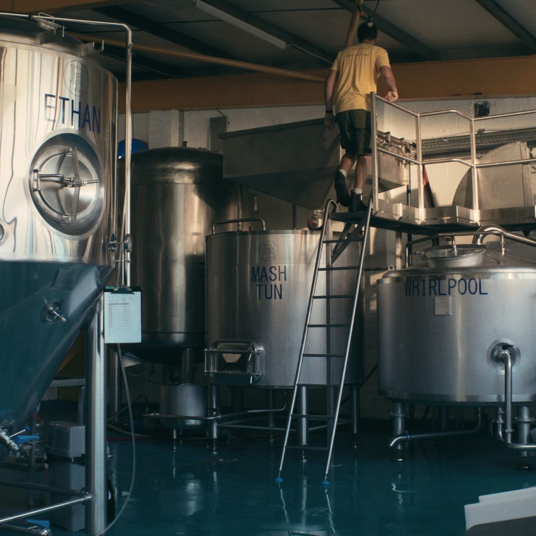 BREWERY & TAPROOM – Brewing Brothers